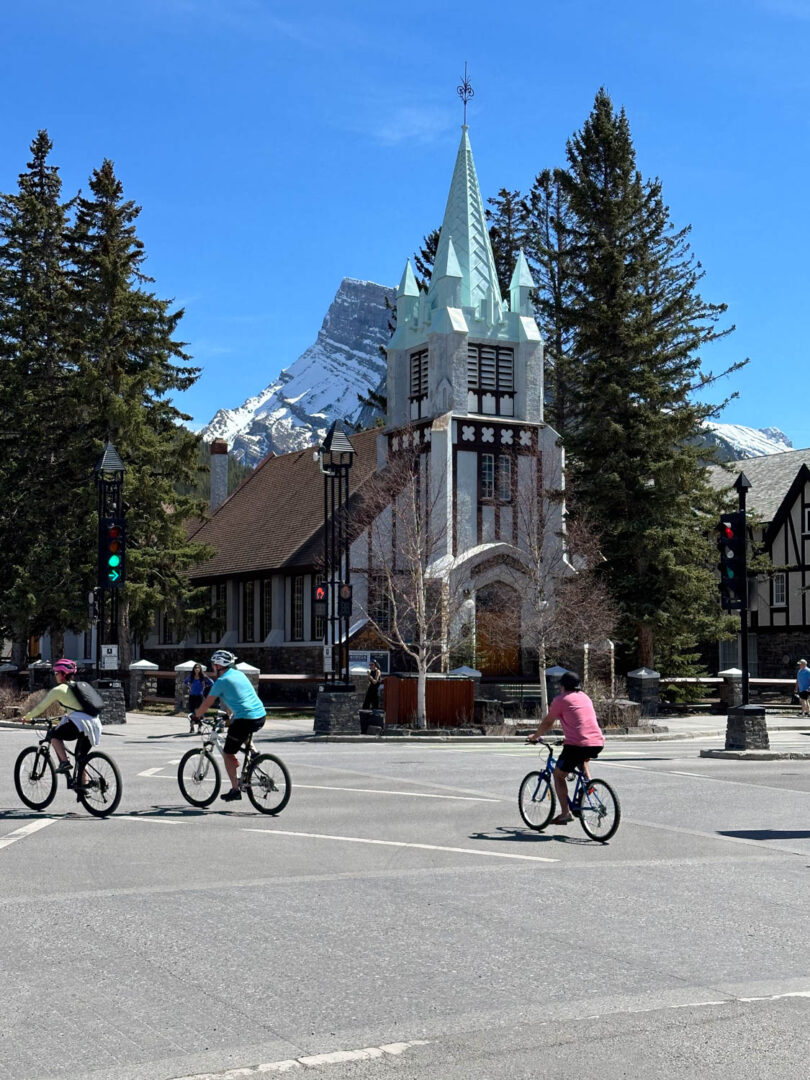 Is May a good time to visit Banff? ⋆ chic everywhere