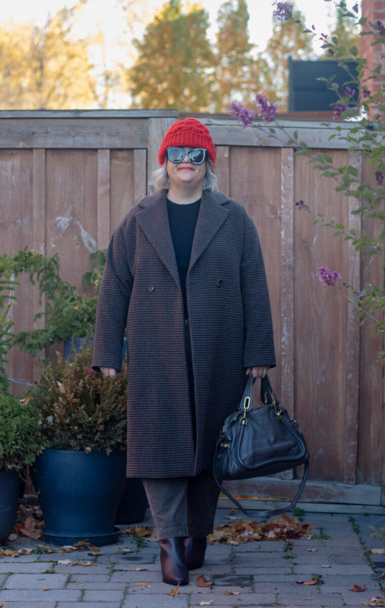 Pop of Red on my Head ⋆ chic everywhere